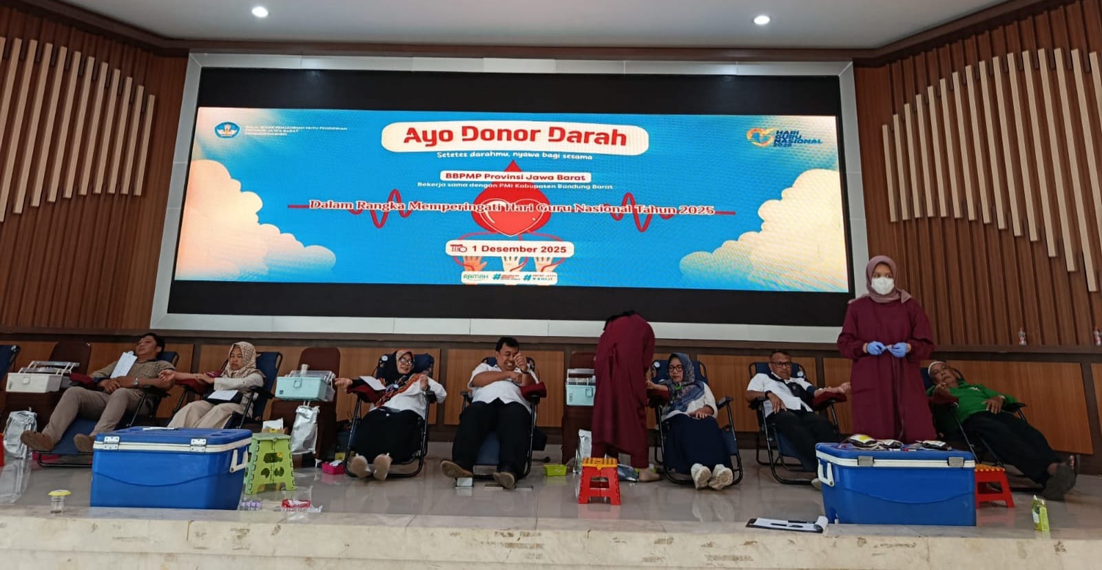 Kolaborasi Untuk Sesama: BBPMP Jabar Dan PMI Gelar Aksi Donor Darah ...